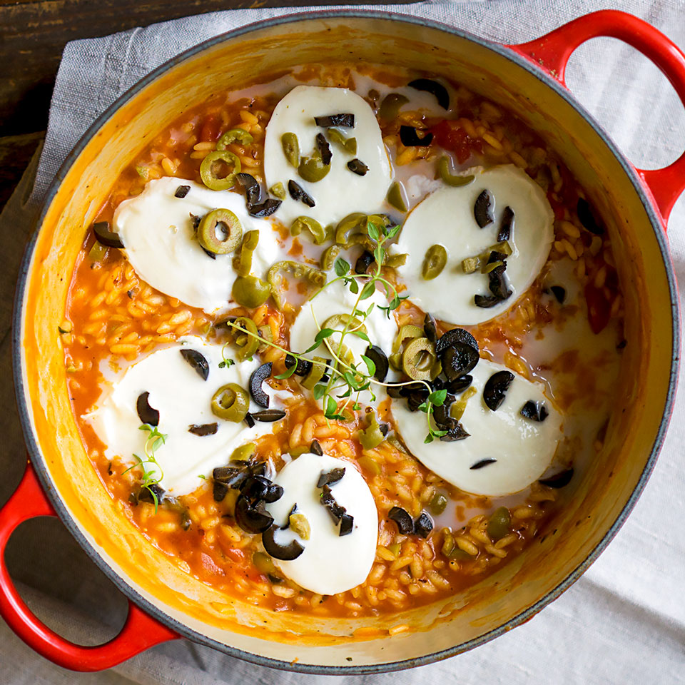Tomaten-Risotto mit Oliven und Mozzarella - Madame Cuisine
