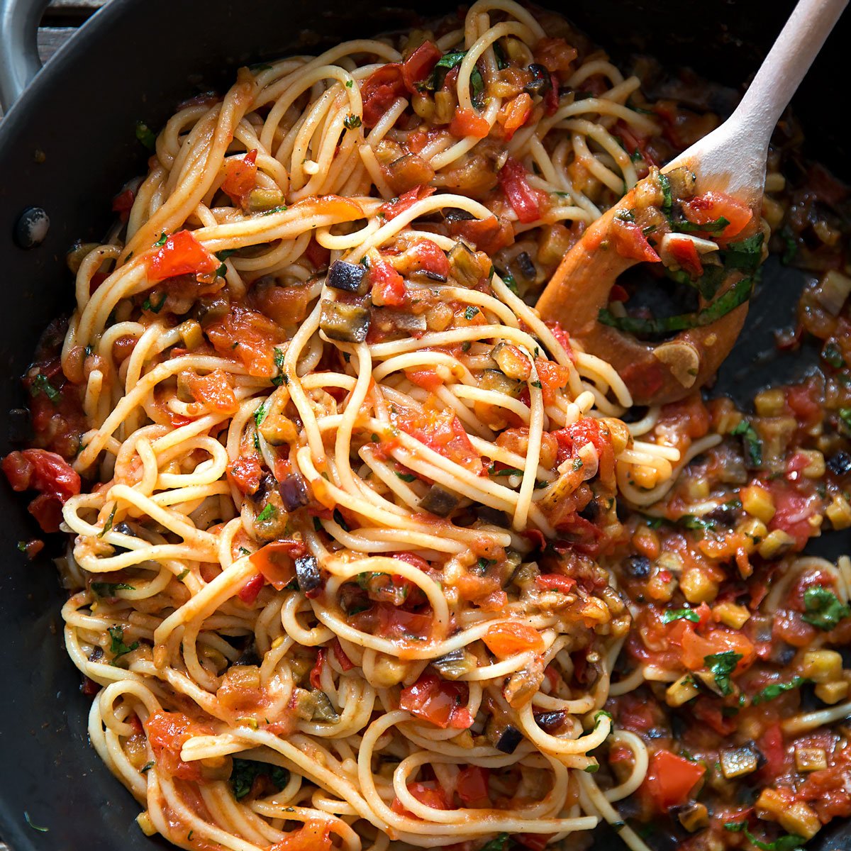 Spaghetti alla Norma - Pasta auf Sizilianisch - Madame Cuisine