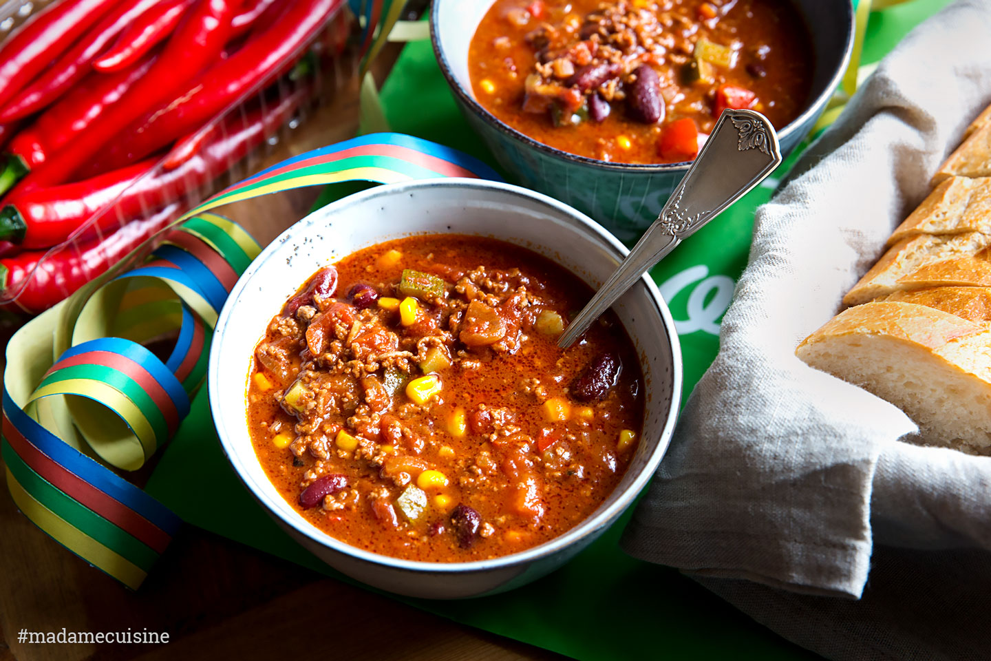 Chili con Carne: Perfekter Party-Eintopf - Madame Cuisine
