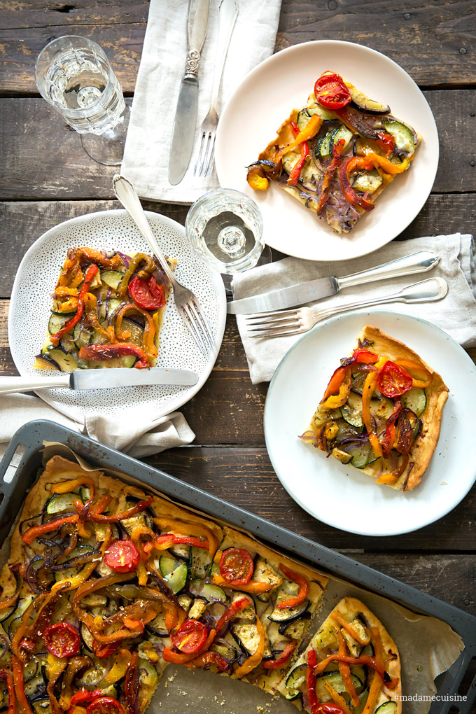 Coca: Spanische Pizza mit Gemüse - Madame Cuisine
