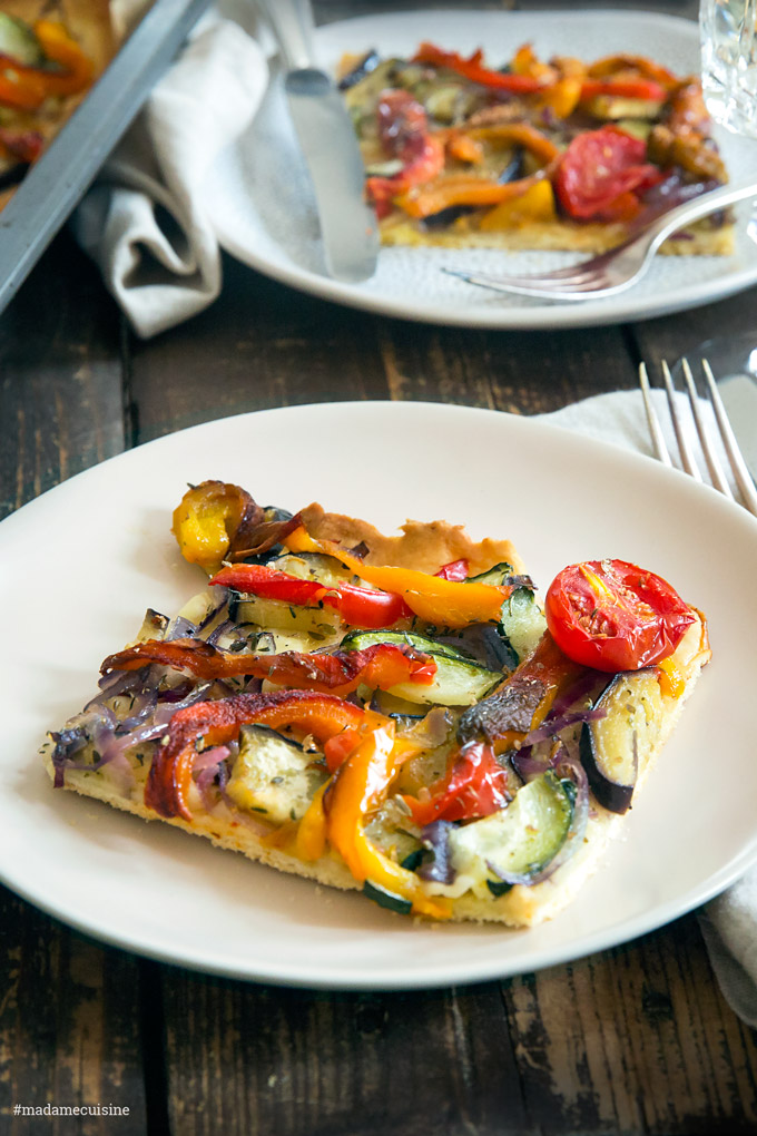 Coca: Spanische Pizza mit Gemüse - Madame Cuisine