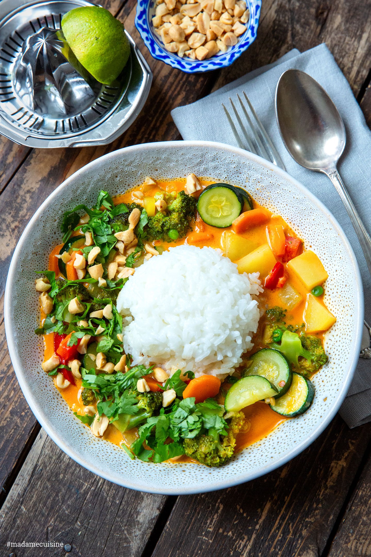 Curry mit Reis und Gemüse - Madame Cuisine