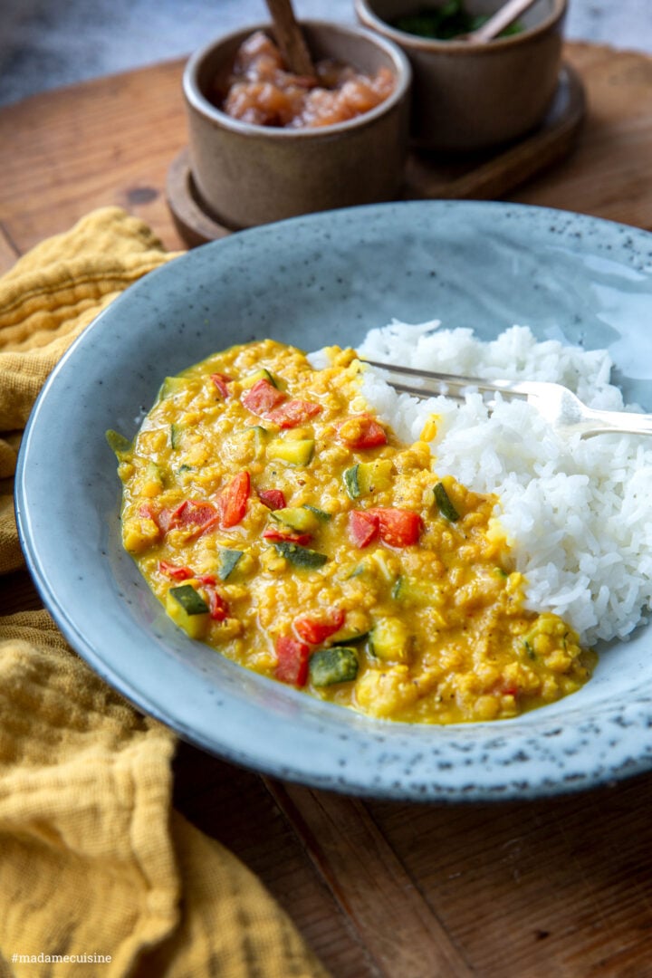 Linsen-Dal mit Zucchini & Paprika - Madame Cuisine
